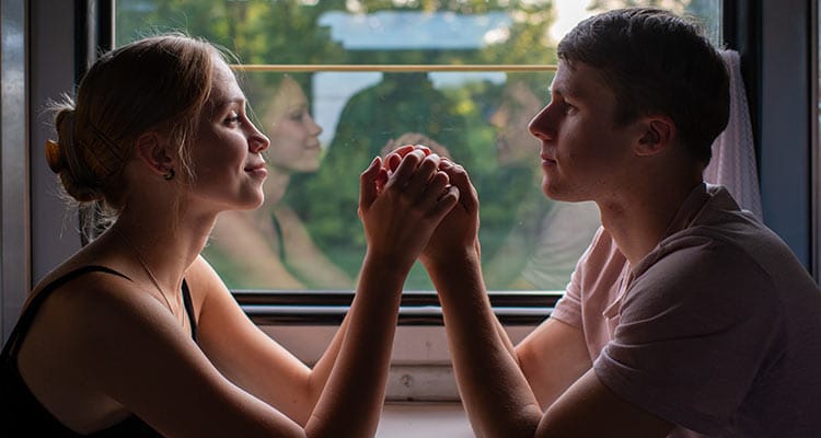 Ụzọ dị mfe ka ụmụ nwoke si egosipụta ịhụnanya ha