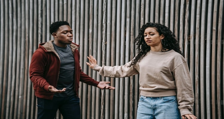 10 Signs You Are Dating A Boy, Not A Man