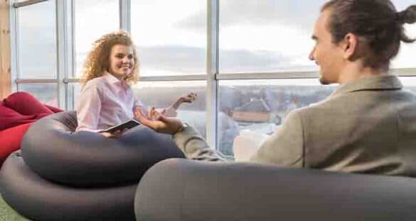 Hooking Up With Co-Workers? 6 Things You MUST Know Before Doing So