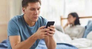 8 Ways To Reconnect After A Big Fight And Feel Close Again