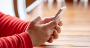 What is Double Texting And What Are Its Pros And Cons?