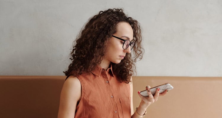 Breaking Up Over Text - When Is It Cool and When It's Not Cool