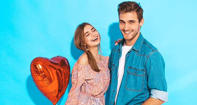 Should You Share Everything With Your Partner? 8 Things You Shouldn't!