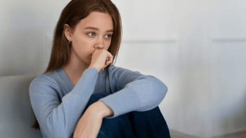12 Signs Of Insecure Women And How To Deal With Them