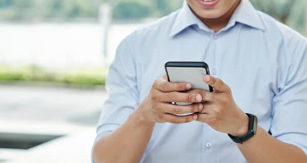 What is Double Texting And What Are Its Pros And Cons?
