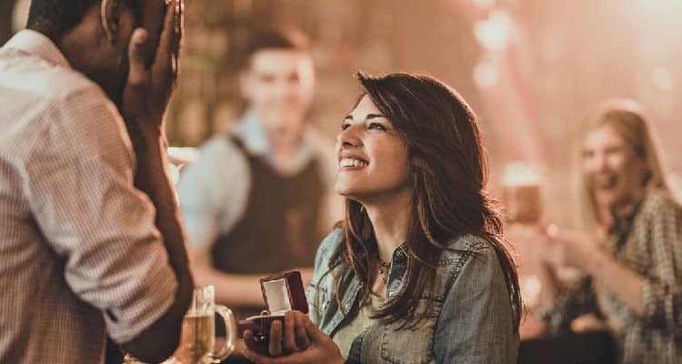 13 Simple Tricks To Make A Woman Chase You