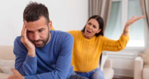 How To Emotionally Detach Yourself From Someone – 10 Ways