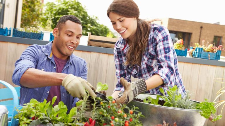 30 First Date Ideas | Cute, Fun, Creative & Memorable