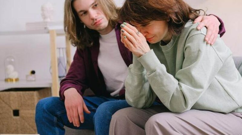 23 Signs Of Emotional Invalidation In A Relationship