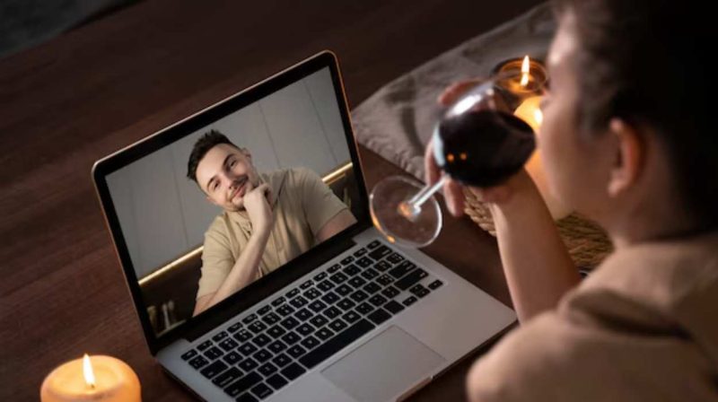 17 Effective Ways To Make A Long-Distance Relationship Work