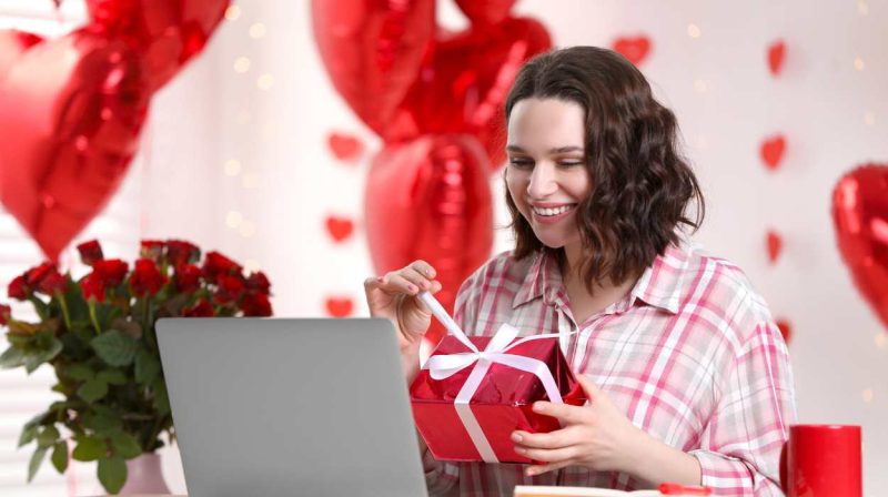 25 Fun Long-Distance Relationship Games For Couples To Grow Closer