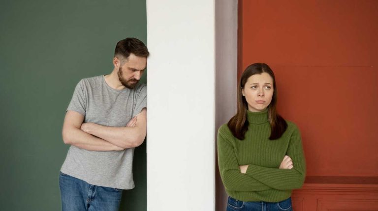 Emotional Distance: Meaning, Causes, Signs, And Ways To Fix
