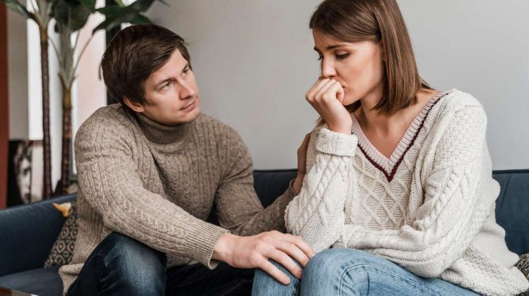 11 Warning Signs Of Lack Of Emotional Connection In Relationships