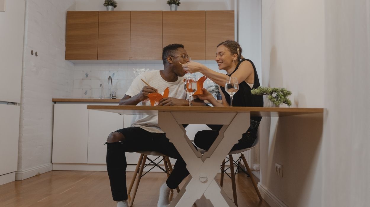 Companionship Vs Relationship - The 10 Basic Differences