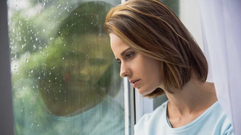 11 Things That Happen When A Woman Shuts Down Emotionally – And How To ...
