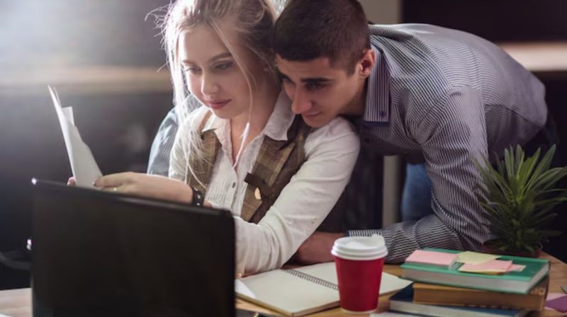 Affair With Coworker - 15 Signs Your Husband Is Cheating At Work