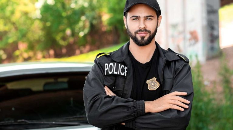 The Pros And Cons Of Dating A Police Officer – Explained