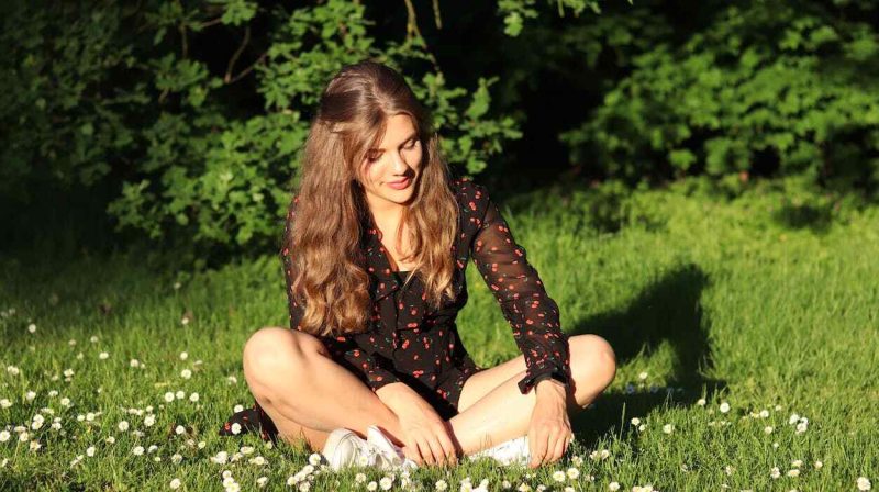 Are You Conventionally Attractive? 13 Key Indicators to Look For