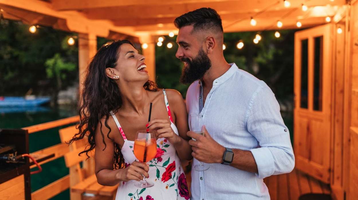 23 FaceTime Date Ideas To Strengthen Your Bond