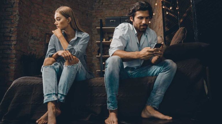 9 Reasons A Guy Ignores You After A Fight And 11 Things You Can Do