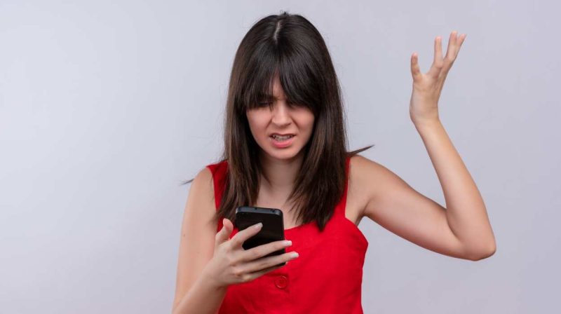 Why Do Guys Stop Texting And Then Start Again? 12 True Reasons Why